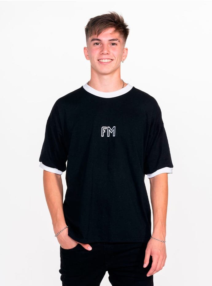 LOOK 10 - FOLLOW ME